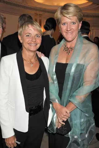 Alice Arnold dan Clare Balding