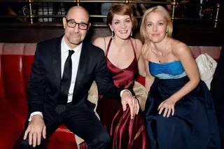 Stanley Tucci Felicity Blunt agus Gillian Anderson