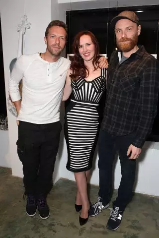 Chris Martin Mila Furstova i Jonny Buckland