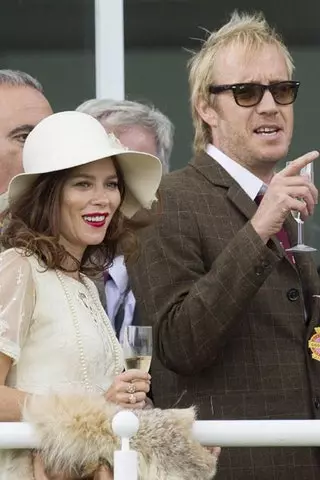 Anna Friel eta Rhys Ifans