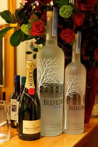 Moët Chandon ati Belvedere oti fodika cocktails