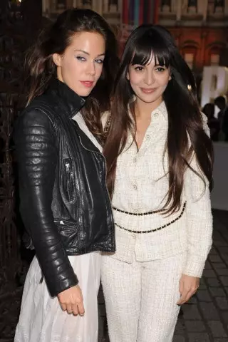 URoxanne McKee noZara Martin