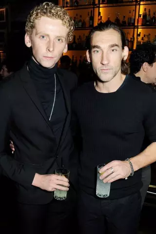 Edward Ashley kaj Joseph Mawle