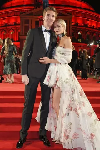 James Cook dhe Poppy Delevingne