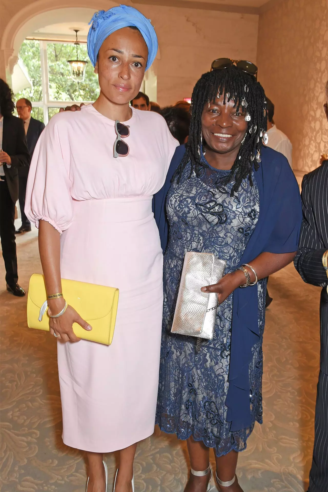 Zadie Smith dan Yvonne BaileySmith di South Bank Sky Arts Awards 2017