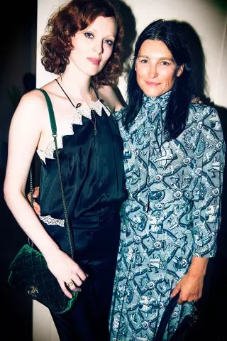 Karen Elson an Tabitha Simmons