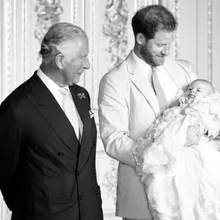 Il principe Carlo e il principe Harry con Archie al suo battesimo nel luglio 2019, poi rilasciato dai Sussex per il principe...