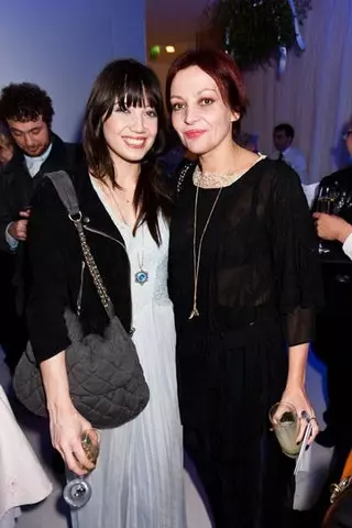 Daisy Lowe ndi Pearl Lowe