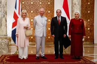 Dukesha e Cornwall dhe Princi Charles priten nga Presidenti i Egjiptit Abdel Fattah alSisi dhe gruaja e tij Entissar...