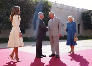 Duchess ya Cornwall na Prince Charles na Mfalme Abdullah II na Malkia Rania wa Jordan