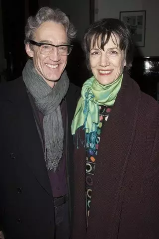 Guy Paul และ Dame Harriet Walter