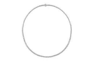 Hamilton uye Inches Diamond necklace mugoridhe chena 26000 hamiltonandinches.com