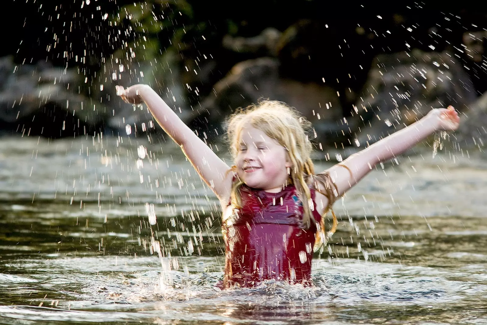 Wild Swimming in UK libaka tse ntle ka ho fetisisa le moo u ka eang teng