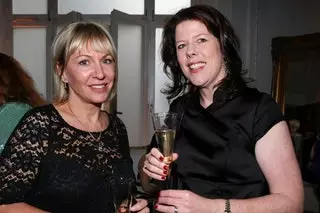 Nadine Dorries MP e Vicky Field