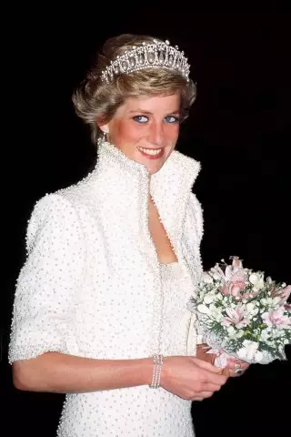 Diana Princess of Wales 10 November 1989 Hong Kong Diana mengilhami tren fesyen baru saat ia mengenakan...