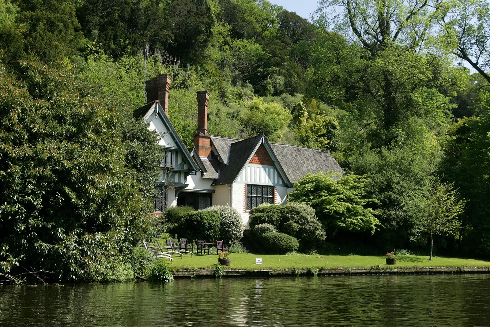 Spring Cottage ee ku yaal dhismaha Cliveden