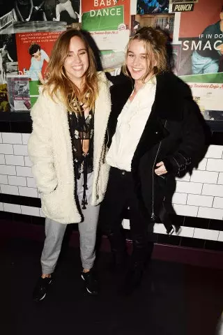 Suki Waterhouse en Immy Waterhouse