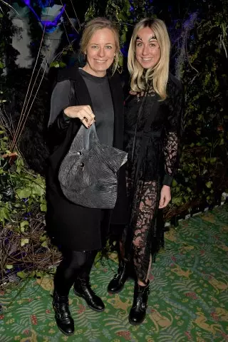 Astrid Harbord dan Jemima Cadbury di Pesta Halloween bertemakan 'Game of Thrones Annabels 2019