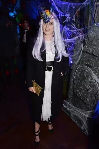 Ntxhais fuabtais Beatrice ntawm Annabel's Halloween Party 2018