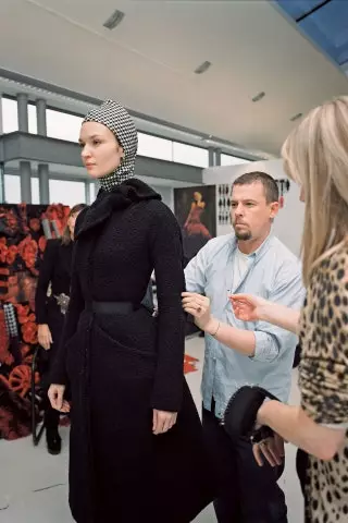 Nick WaplingtonAlexander McQueen Proses Kerja