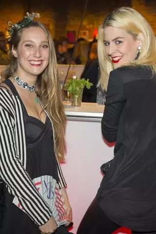 Caroline Pera ve Stefanie Maier