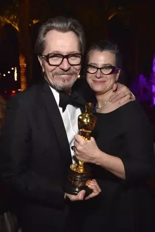 Gary Oldman och Gisele Schmidt