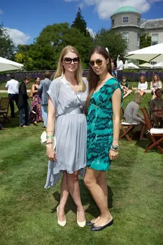 Alice Farquhar na Amber Le Bon