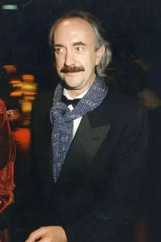 Jonathan Pryce