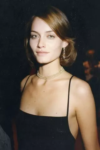 Amber Valletta