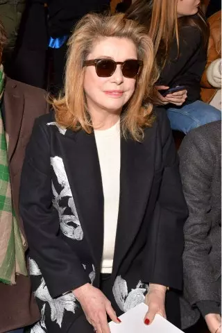 Catherine Deneuve ຢູ່ Dries Van Noten AW18