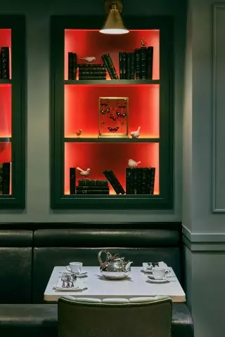 Mayfair Townhouse 這是一個勝利。在酒店的全天餐廳 The Dandy 和...