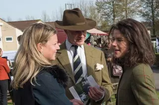 Rose WebbCarter Ewen Cameron ja Daisy Fraser